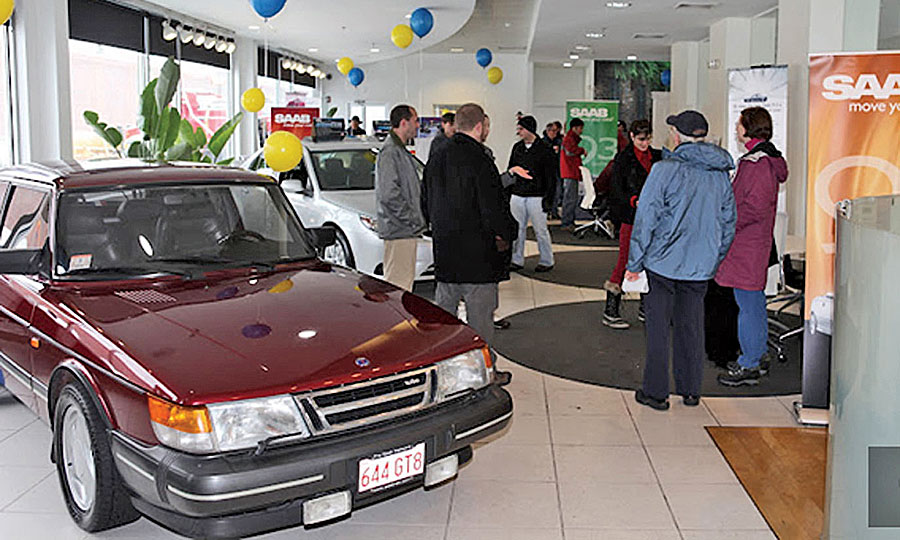 Sobs for Saabs: A teary farewell at the oldest U.S. store | Automotive News