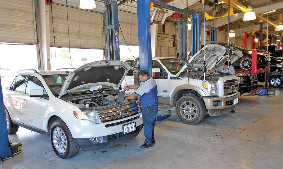 Ford dealers start service expansion | Automotive News