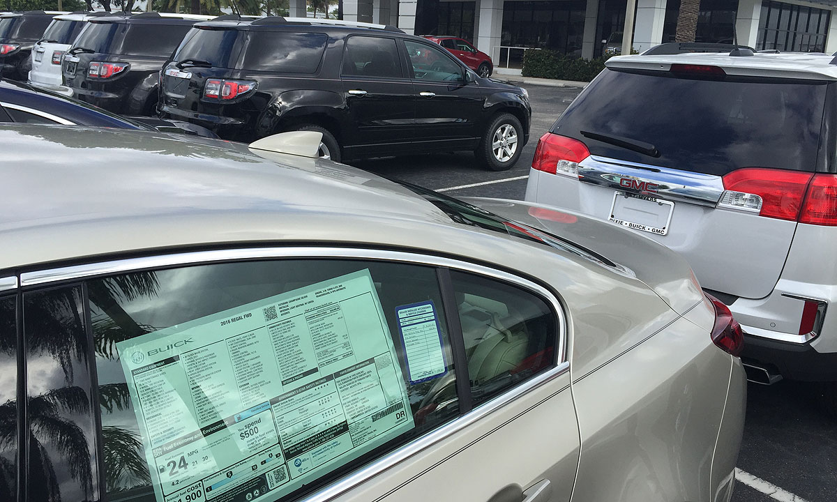 Average mpg of new cars, trucks holds steady at 25.2 in February ...