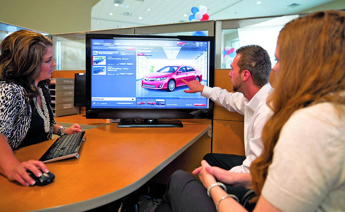 Reynolds sells a revolution | Automotive News