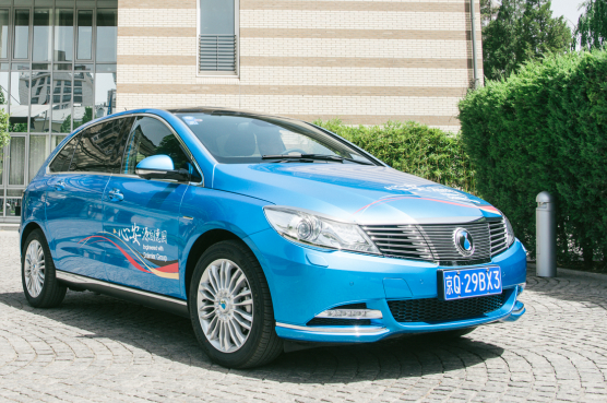 Daimler, BYD plan new EVs for China | Automotive News