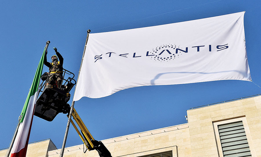 In France, Stellantis helps employees polish their resumes | Automotive ...