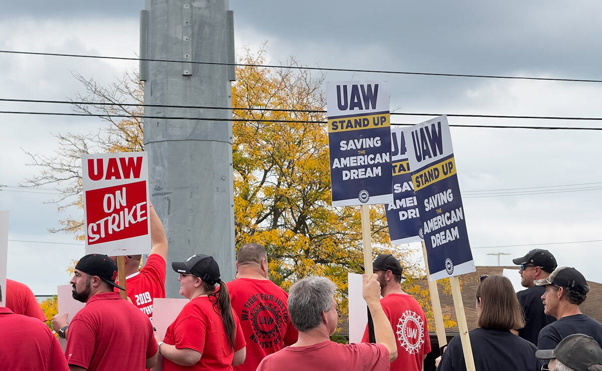 UAW strike: Ford makes 364 more layoffs in Mich., Ohio | Automotive News