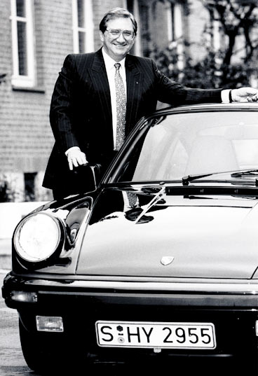 Porsche vs. dealers: No contest | Automotive News