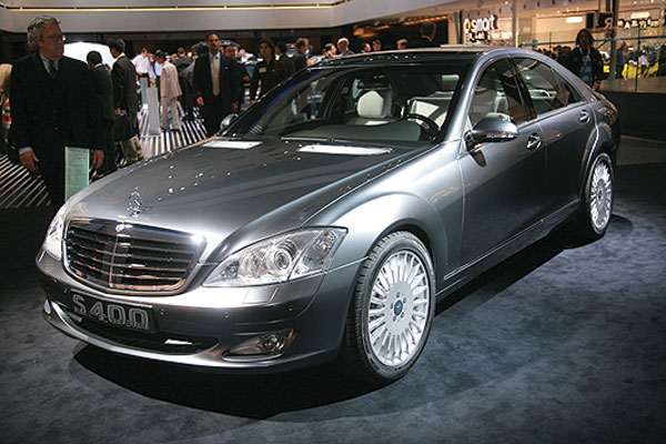 Daimler, BMW build mild hybrid powertrain | Automotive News