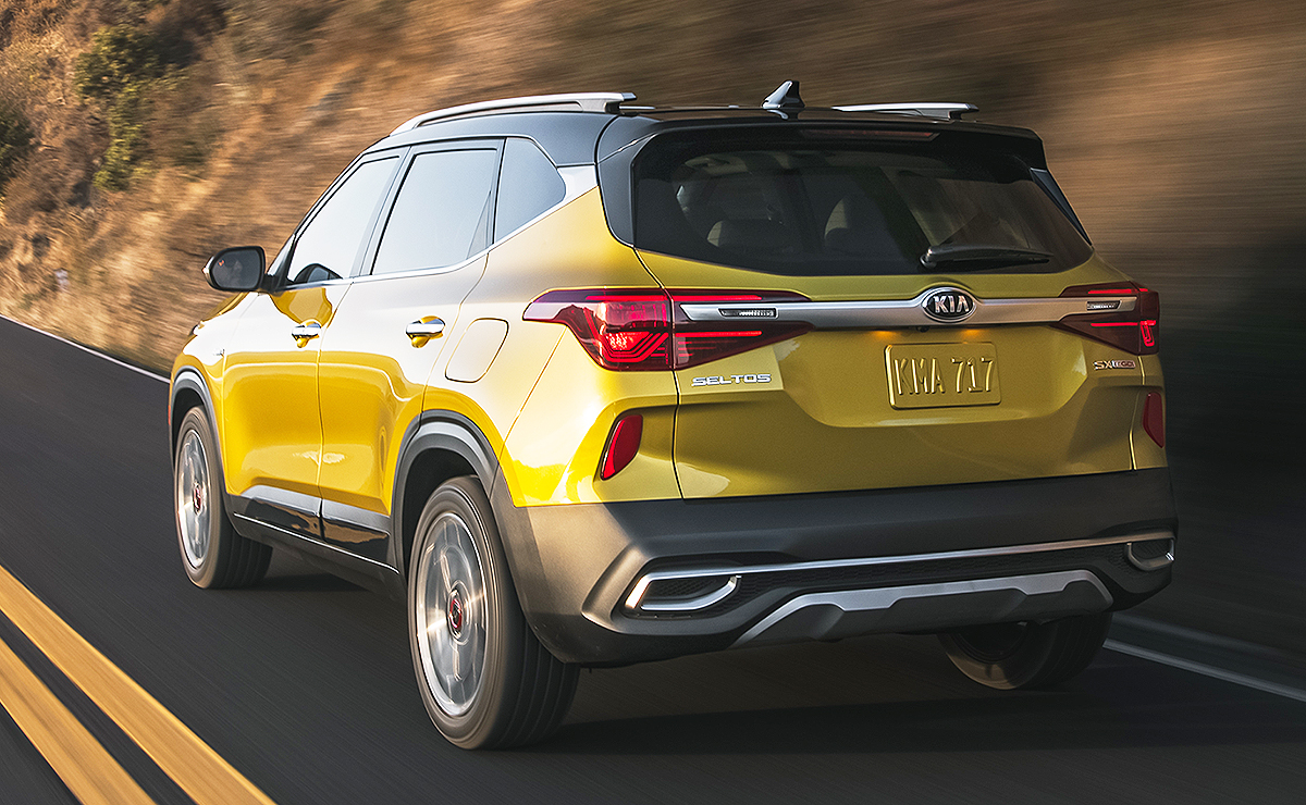 Kia expands crossover lineup with value-oriented Seltos | Automotive News