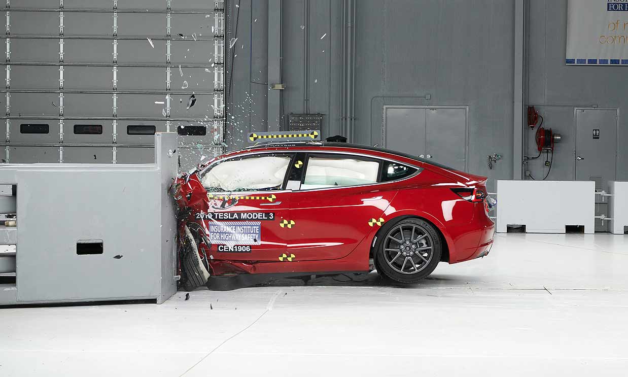 Tesla Model 3, Audi e-tron earn top IIHS safety award | Automotive News