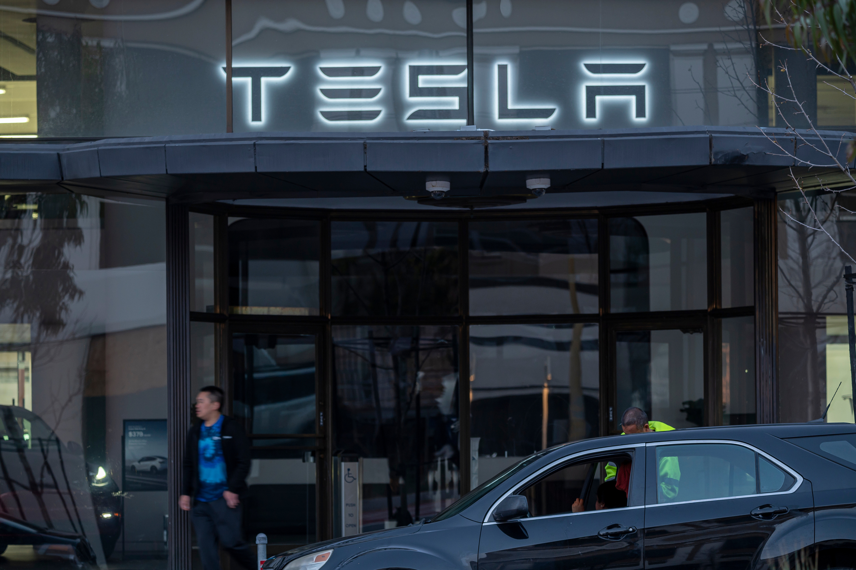 New trim of Tesla Model Y starts at just over $45K | Automotive News