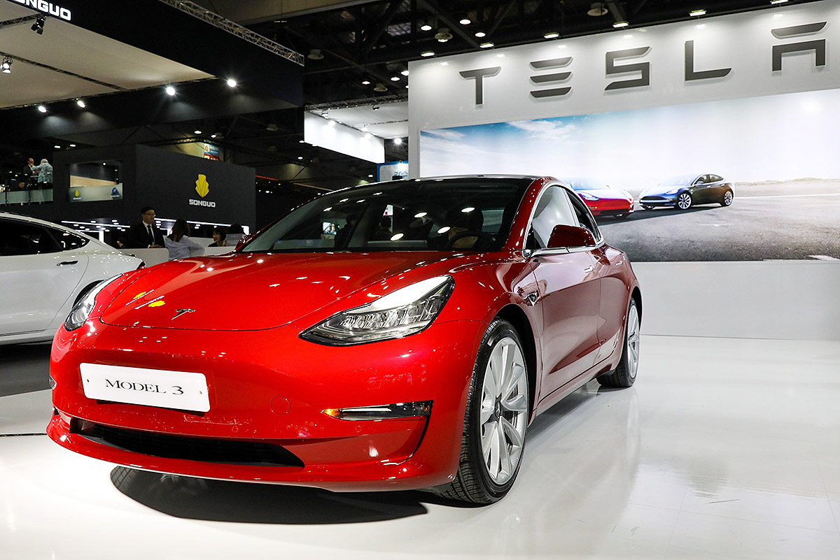 Tesla sued by family of Florida man killed in Autopilot crash ...