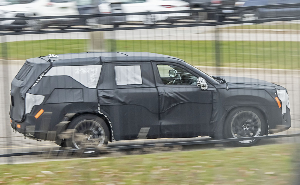 Toyota Grand Highlander spy photos gallery