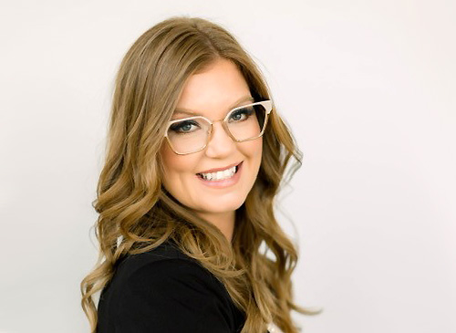 2022-40-under-40-amy-hitch | Automotive News