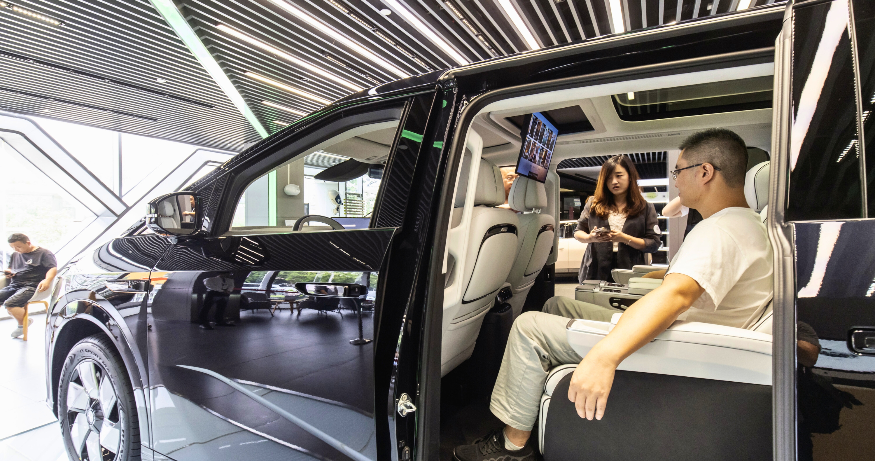 How to keep up with China's carmakers | Automotive News