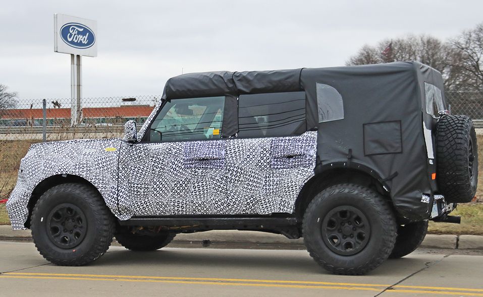 Ford Bronco SUV, with Raptor-like tires, spotted | Automotive News
