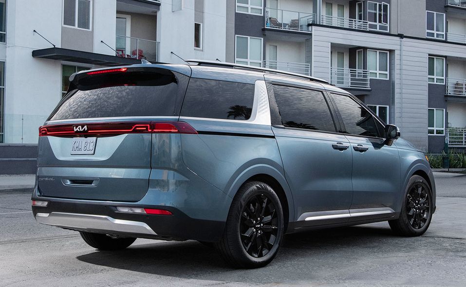 Kia Carnival crosses minivan with SUV style | Automotive News