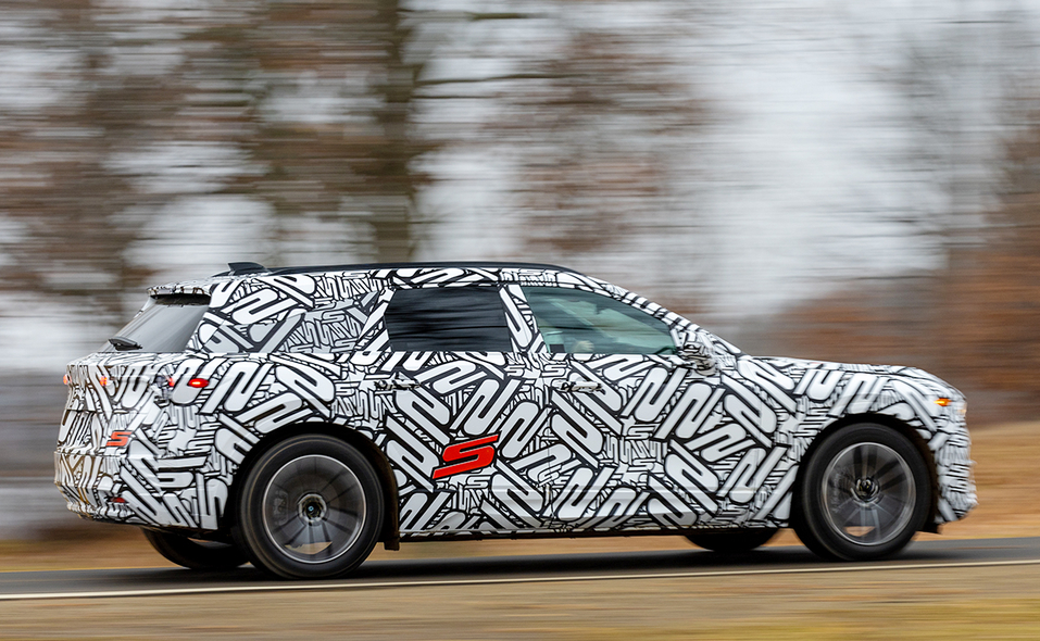 Acura ZDX electric crossover breaks cover in prototype form ...