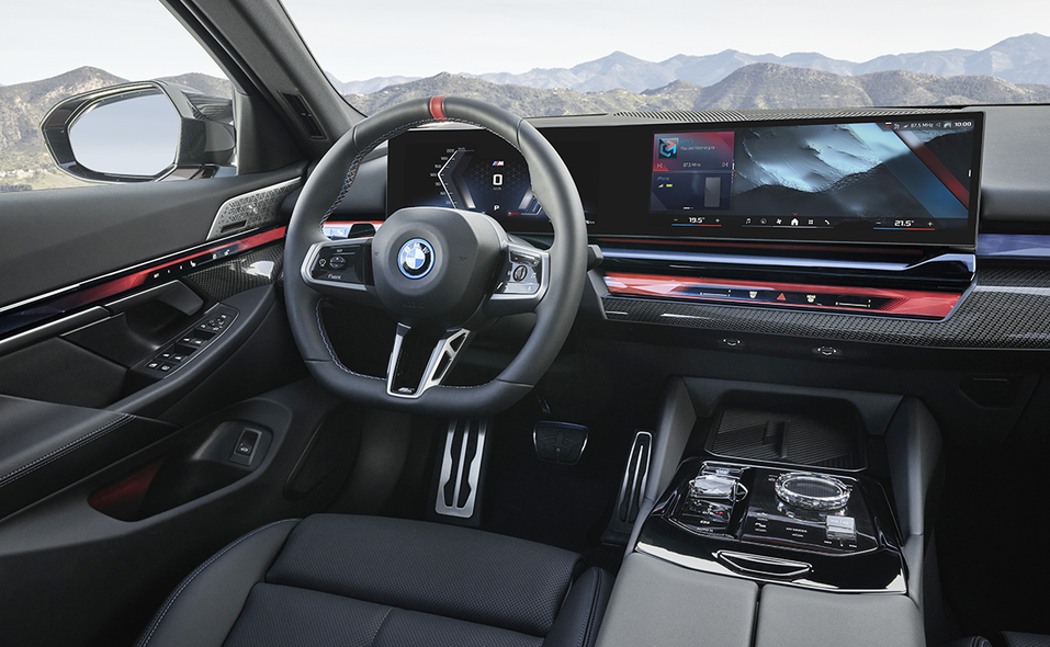 2024 BMW 5 Series photo gallery