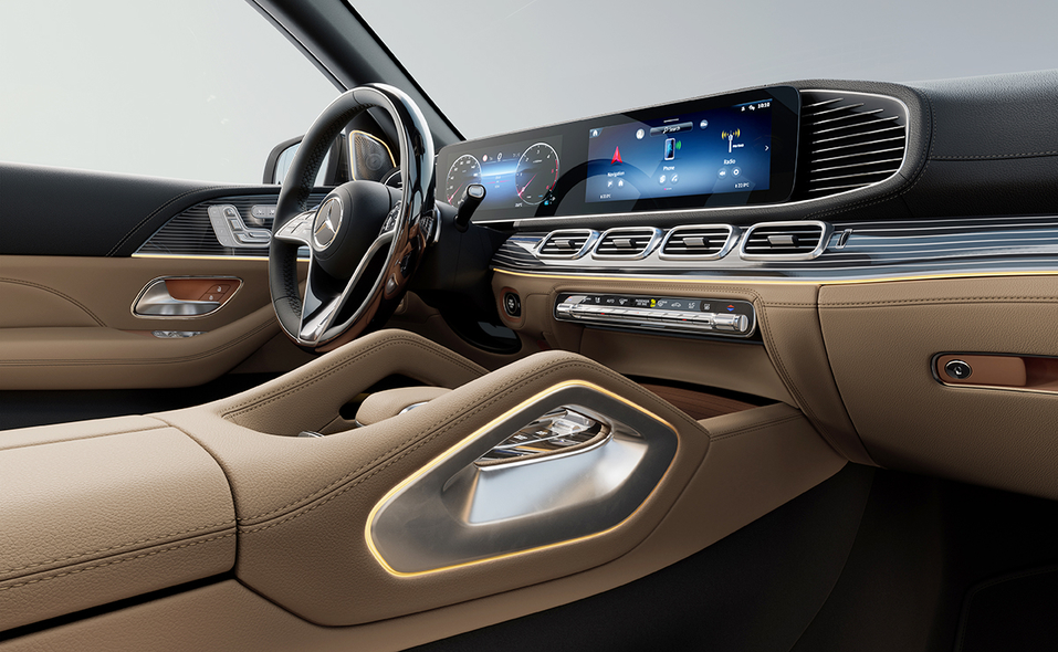 2024 Mercedes-Benz GLS photo gallery