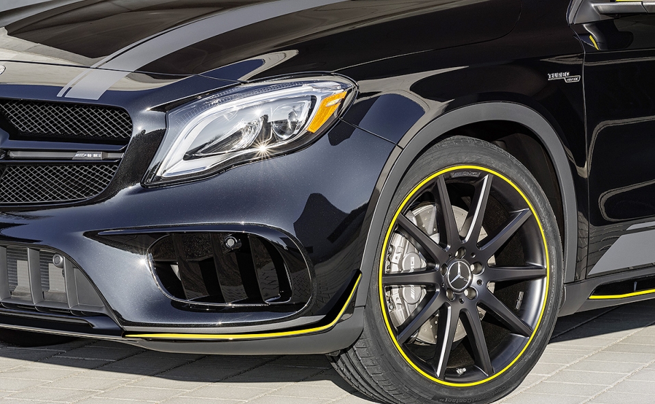 2018 Mercedes-AMG GLA45 Yellow Night Edition