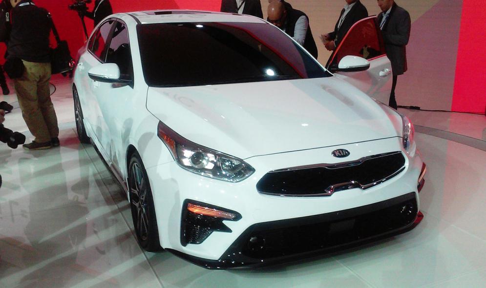 Kia Forte gains fuel efficiency, polish for 2019 | Automotive News