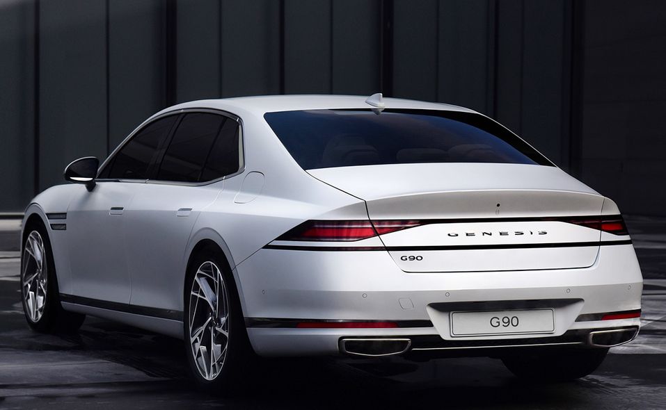 Genesis G90 retooled with tech, luxe upgrades | Automotive News