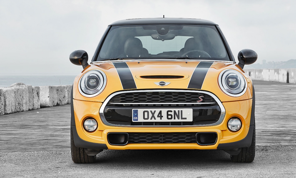 Mini retools Cooper with more room, high-tech gear | Automotive News