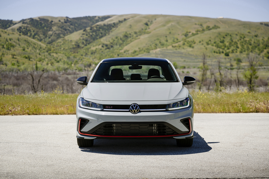 How VW refreshed 2025 Jetta compact sedan | Automotive News