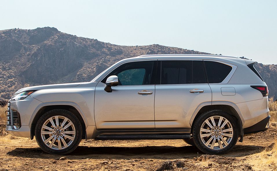 2022 Lexus LX debuts | Automotive News