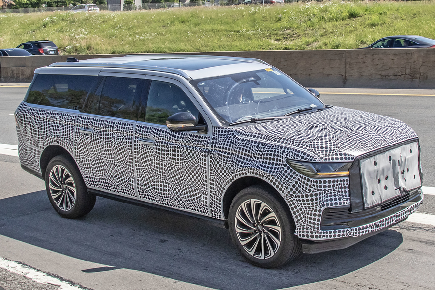Next-generation Lincoln Navigator spy photos gallery Car News
