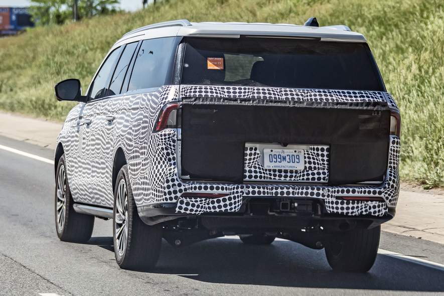 Next-generation Lincoln Navigator spy photos gallery Car News