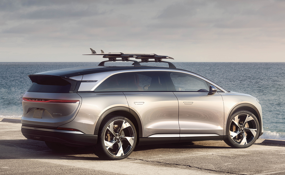 Lucid Gravity crossover promises 440-mile range | Automotive News