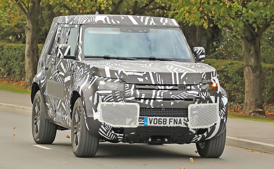 Spy photos of Land Rover Defender | Automotive News