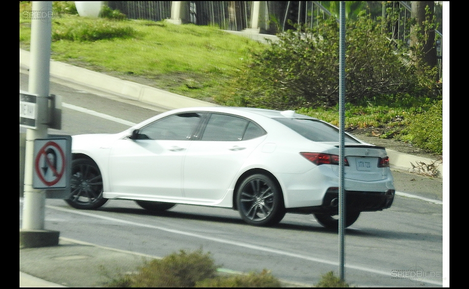 Acura's '18 TLX adopts brand's new grille | Automotive News