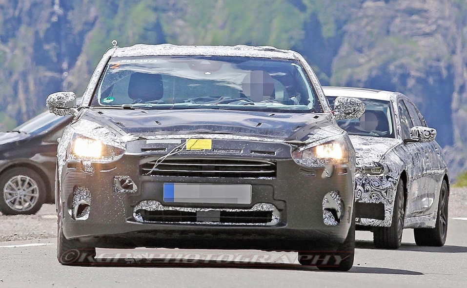 Bigger next-gen Ford Focus gets a new look | Automotive News