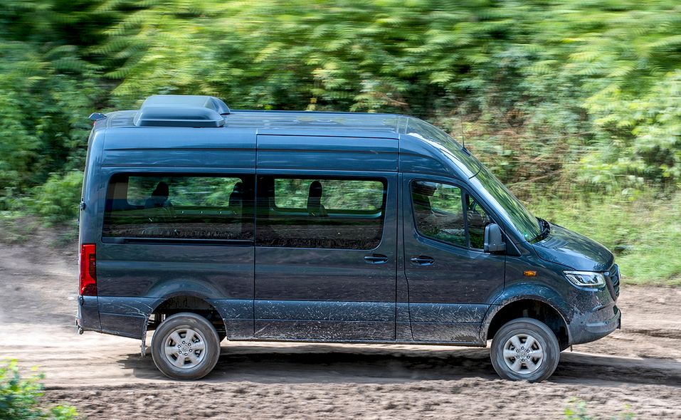 2023 Mercedes-Benz Sprinter photo gallery