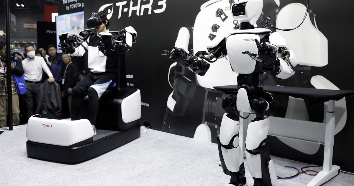 Toyota sees a robot in every home | Automotive News