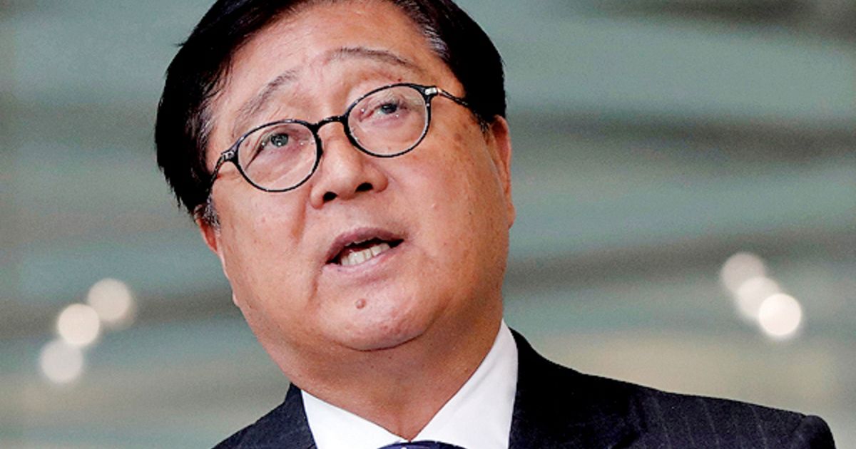 Longtime Mitsubishi Chairman Masuko steps down | Automotive News