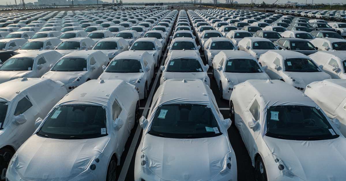 China's vehicle exports hit record high in April | Automotive News