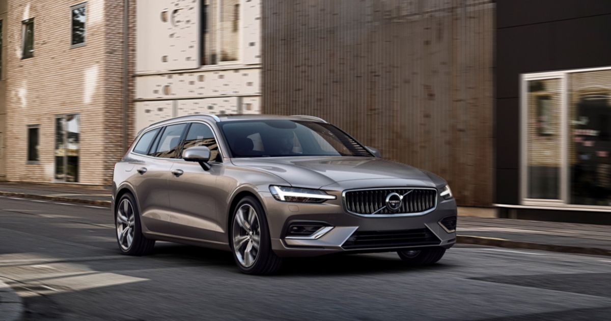 Volvo speeds up electrification with new V60 wagon | Automotive News