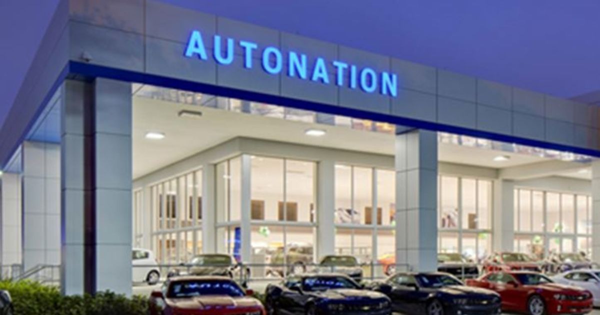 Longtime investor Lampert boosts stake in AutoNation | Automotive News