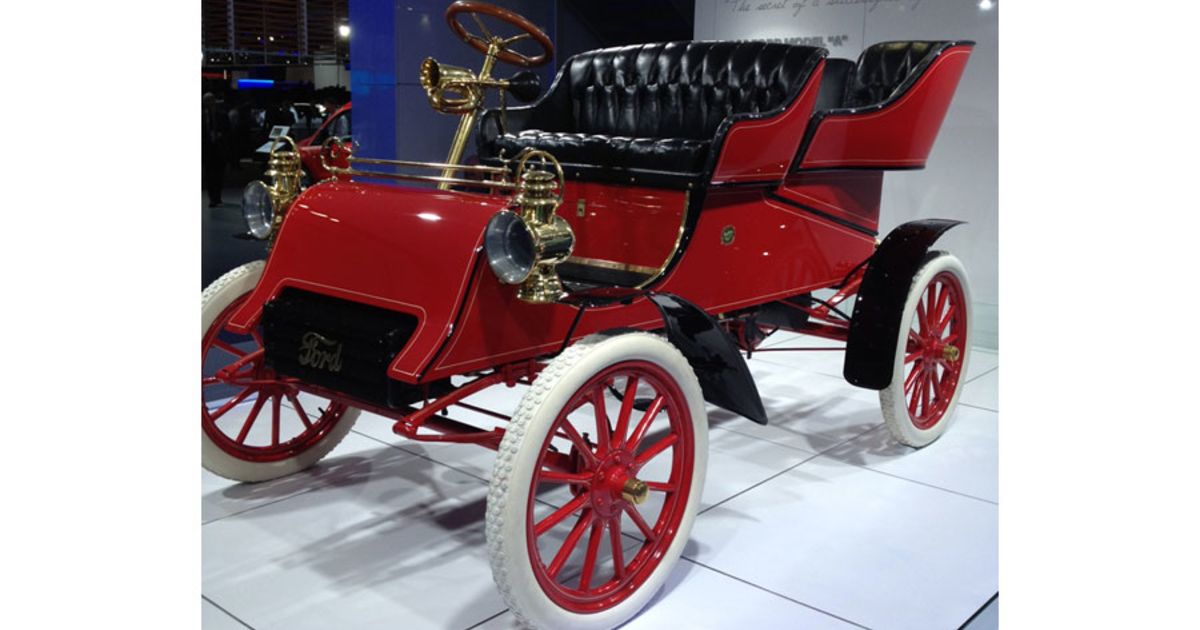 Ford display has more than just product | Automotive News