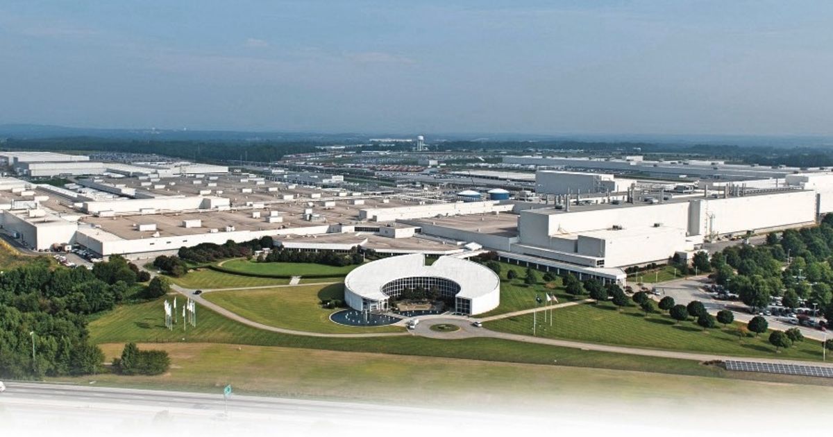 BMW considers sourcing U.S. transmissions | Automotive News