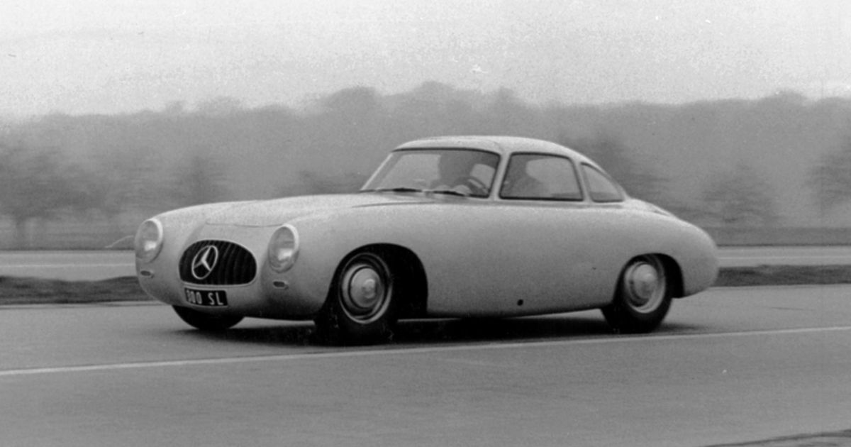 Mercedes shows 300 SL race car to the press | Automotive News