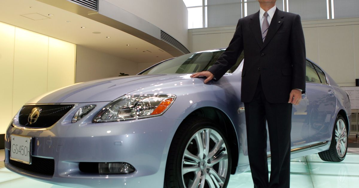 Lexus' first hybrid sedan goes on sale | Automotive News