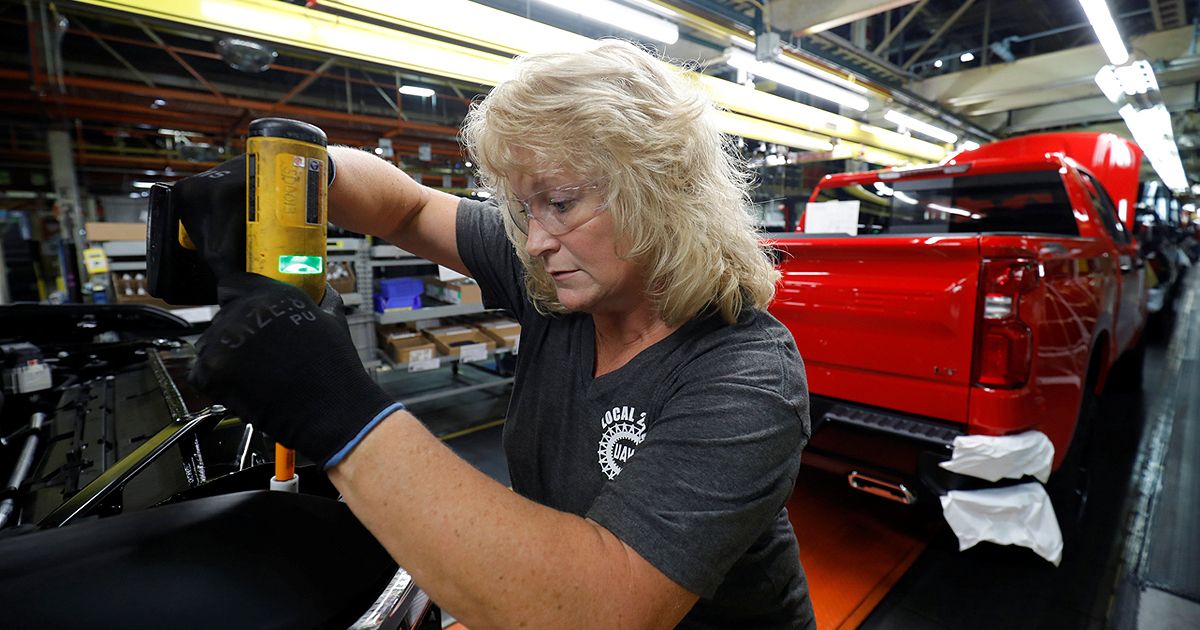 Why GM engineers took the Ford factory tour | Automotive News