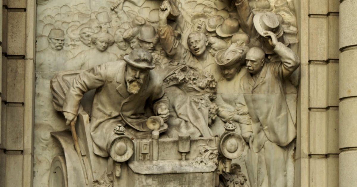 The first auto race is staged, in France | Automotive News