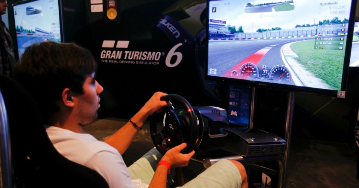 Carmakers look to video games for new routes to market | Automotive News