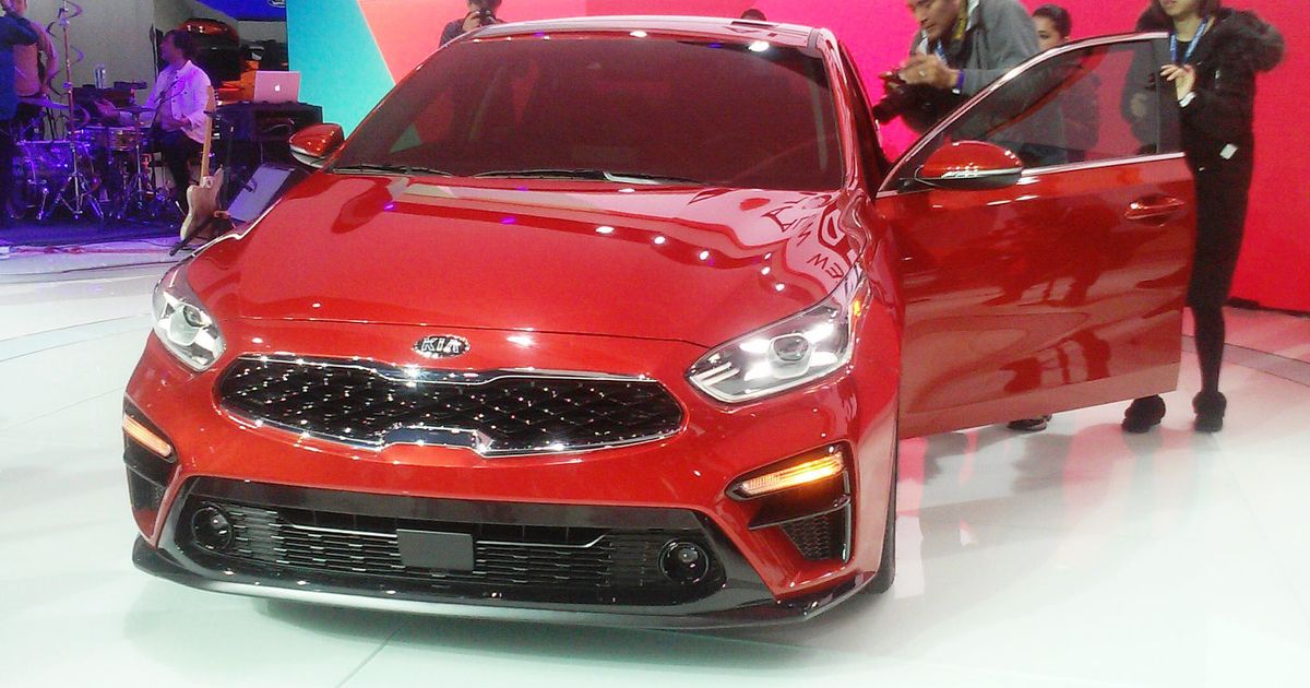 Kia Forte gains fuel efficiency, polish for 2019 | Automotive News