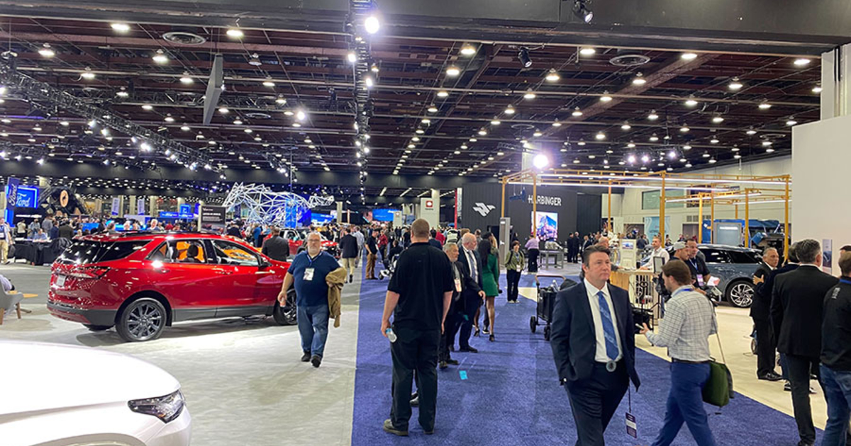 Live talk today: The latest from the Detroit auto show | Automotive News