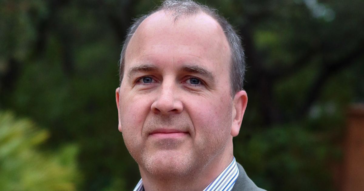 Ford hires away executive leading Apple’s car project | Automotive News