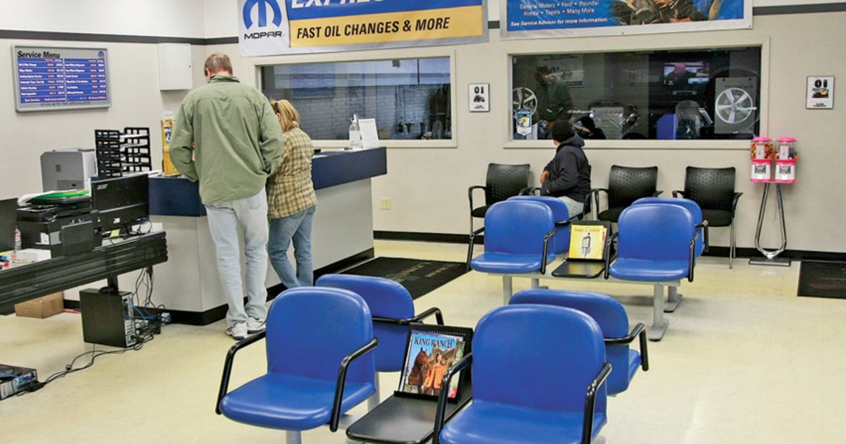 Mopar tests Express Lane stand-alone oil change shops | Automotive News